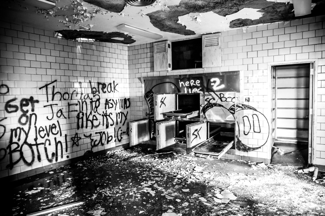 The Young Lady’s Guide To Improvisational Corpse Disposal – Maudlin House